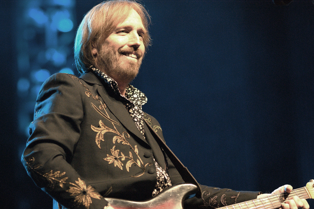 Tom Petty’s Family Reveals Cause of Death – Mocs News