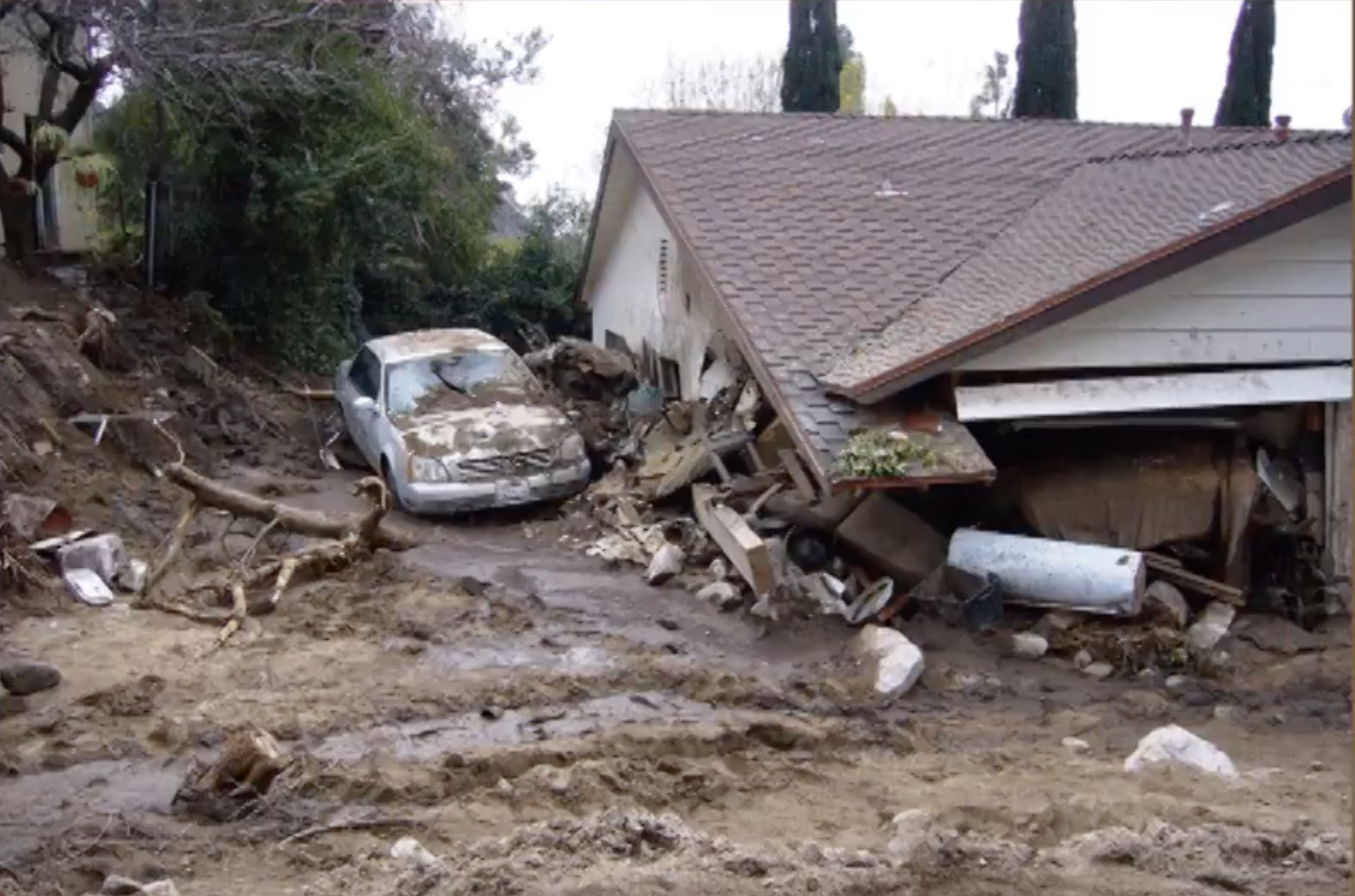 California Suffers From Deadly Mudslide; Eight Still Missing – Mocs News