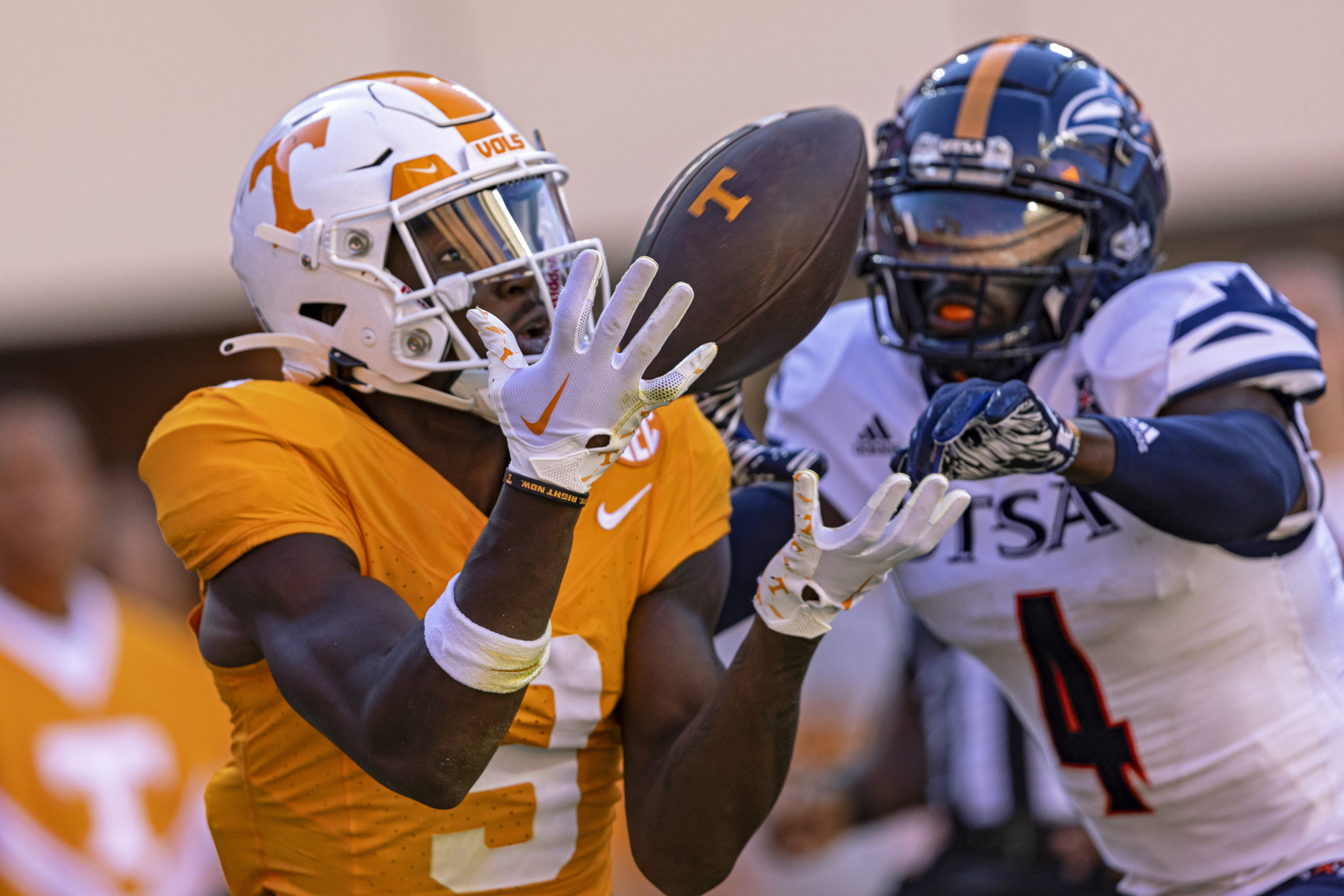 Milton Leads No 23 Tennessee In 45 14 Win Over Utsa Mocs News