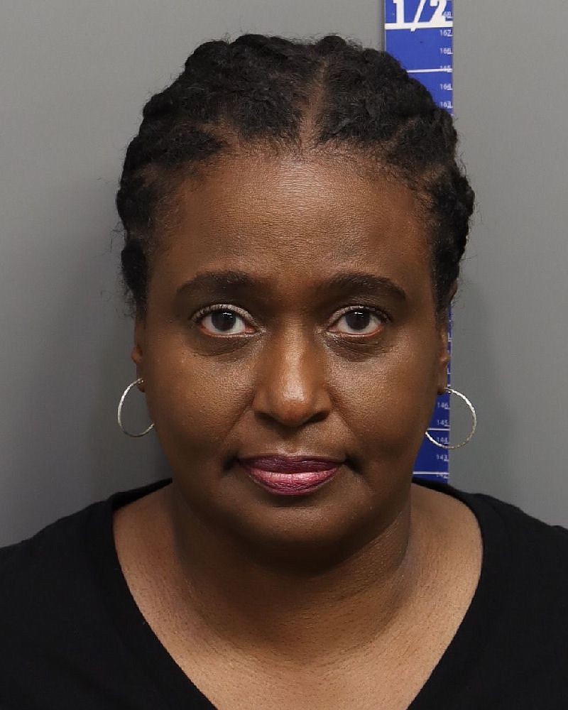 UPDATE : Chattanooga police chief indicted on 17 counts after she resigned because of ...